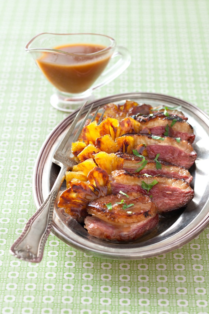 Magrets de canard à l’ananas, sauce aigre douce - Le Grand Pastis