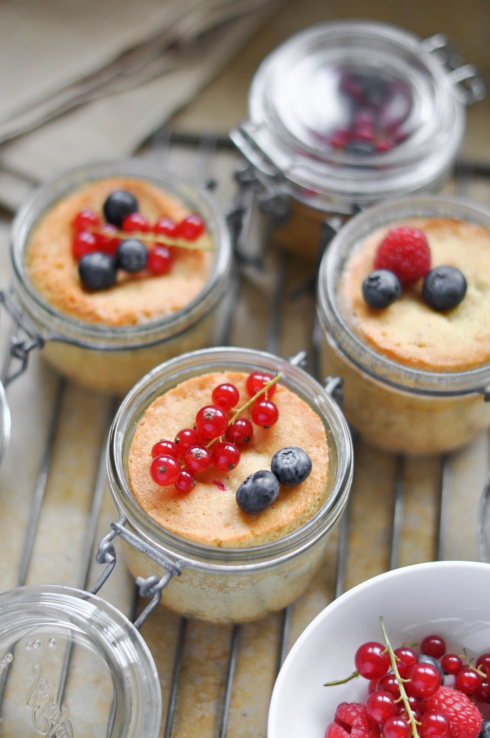 Gâteaux en bocaux aux fruits rouges frais - Le Grand Pastis