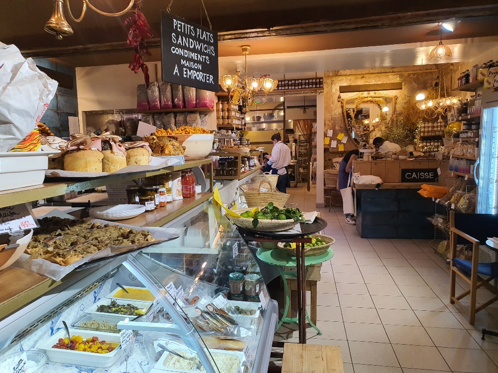 L'épicerie l'Idéal, comme son nom l'indique - Le Grand Pastis L'épicerie l'Idéal, comme son nom l'indique - Le Grand Pastis