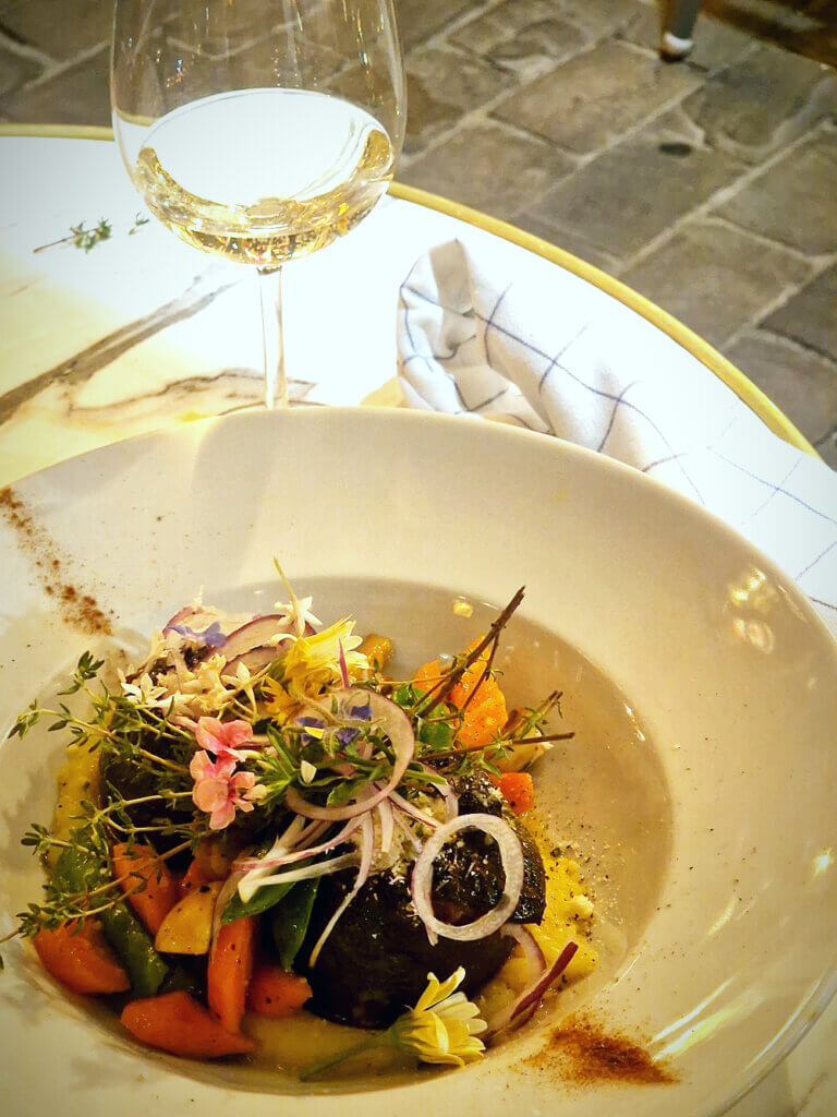 Moune le restaurant de Gémenos qui regarde par-delà l'horizon - Le ...